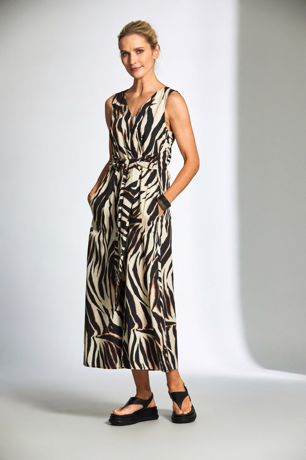Print Dress - Black/Ecru by Peruzzi – Harlow North